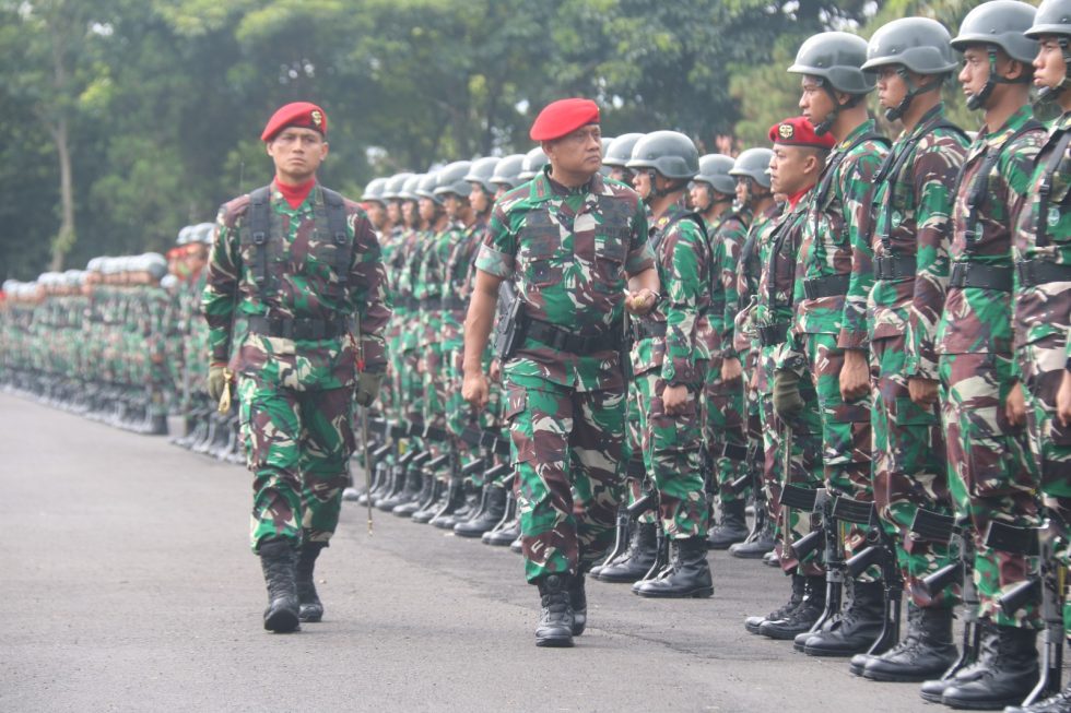 Taruna Tk IV Akademi MiliterLaksanakan Pendidikan Para Dasar | Akademi ...